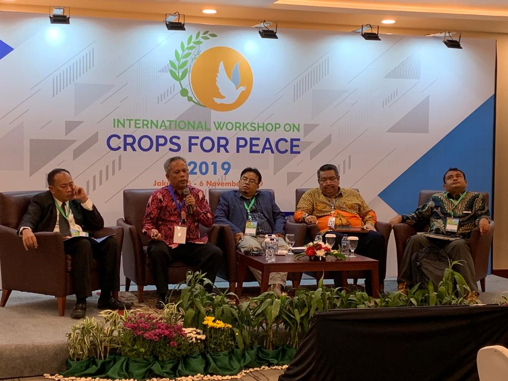 CARE LPPM IPB berbagi pengalaman pengelolaan konflik pada International ...